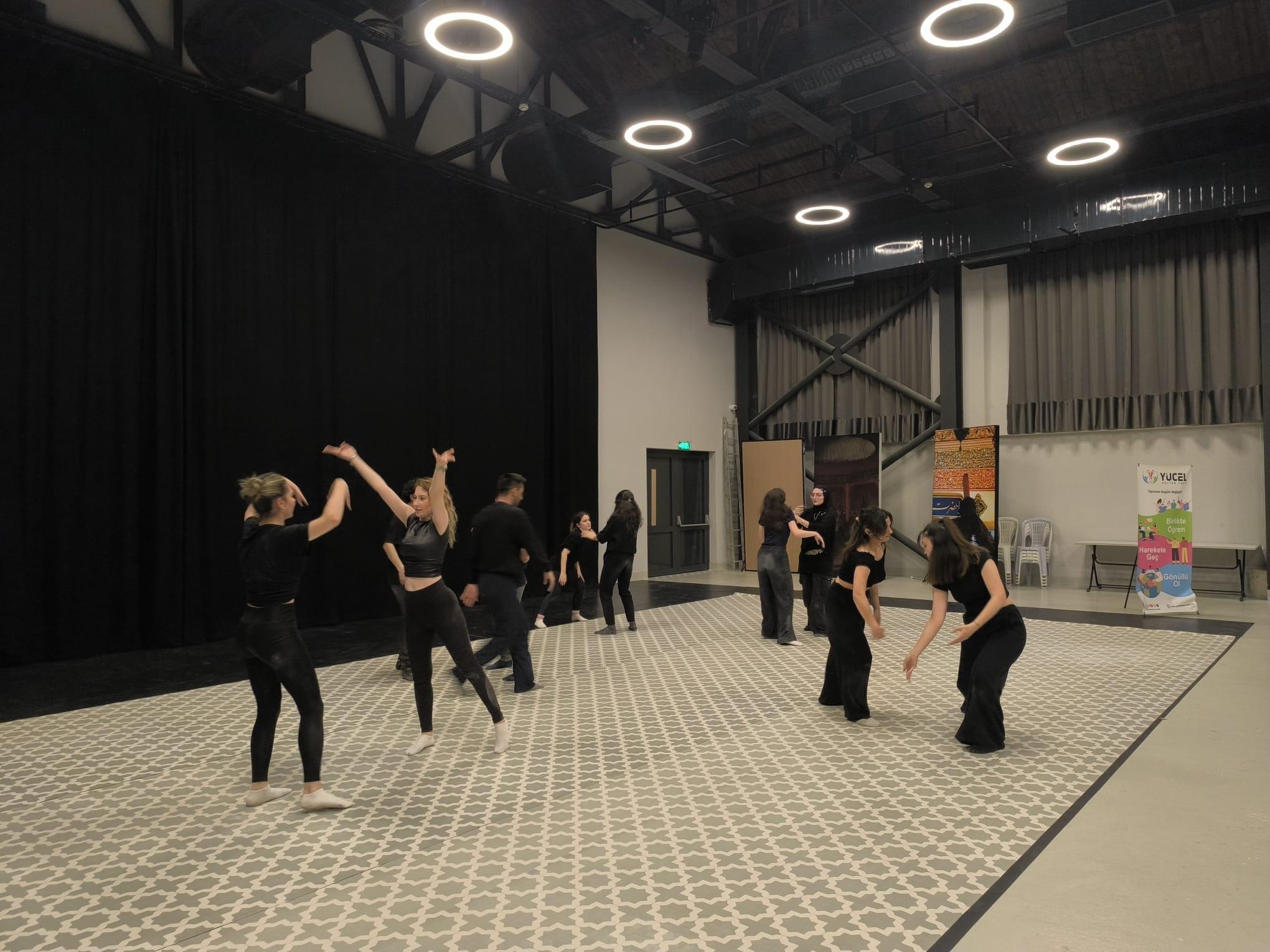 Yücel Cultural Foundation Young Art Program Dance Workshop